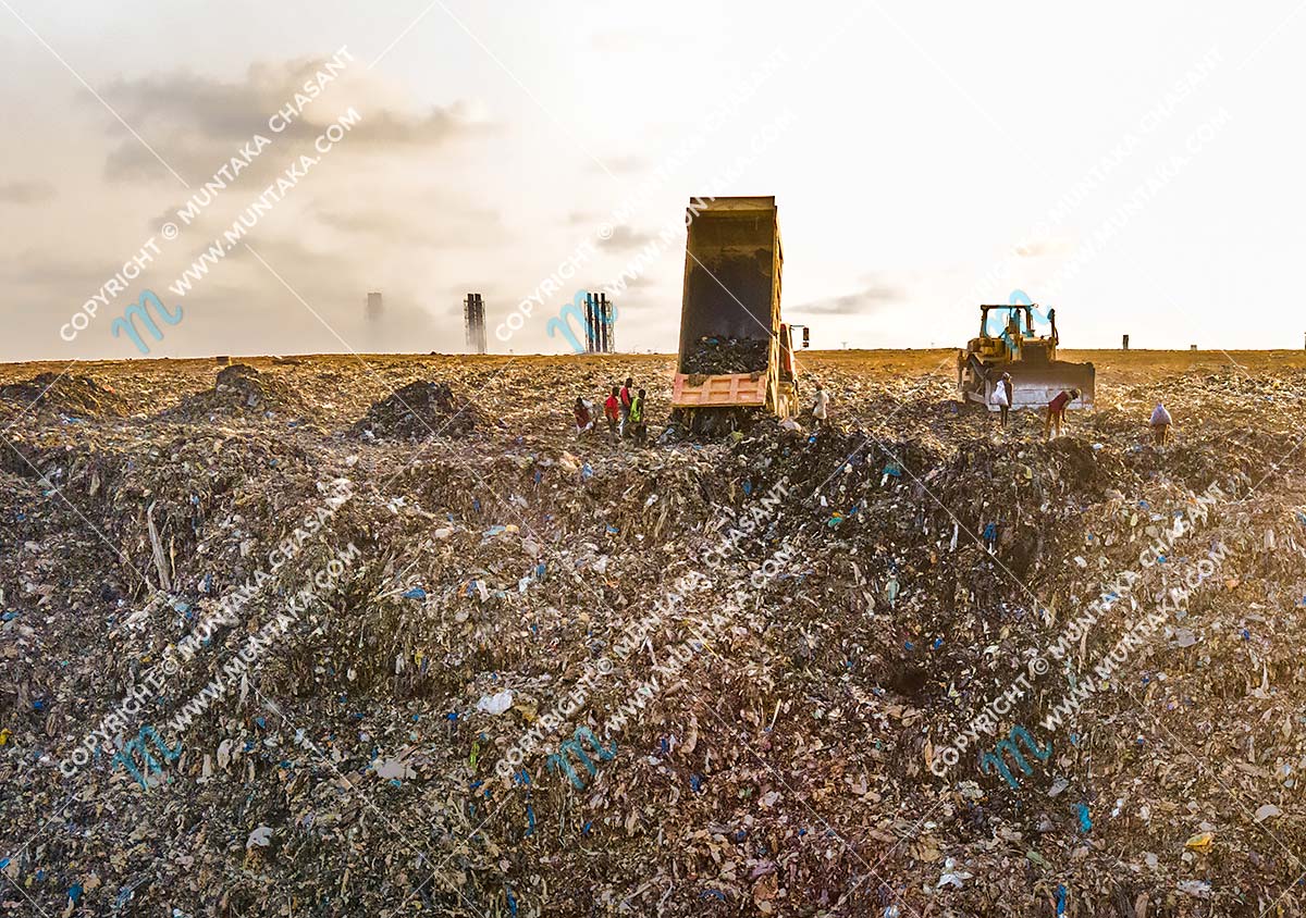 Plastic Pollution in Ghana: Urban Trash Heroes | Muntaka.com